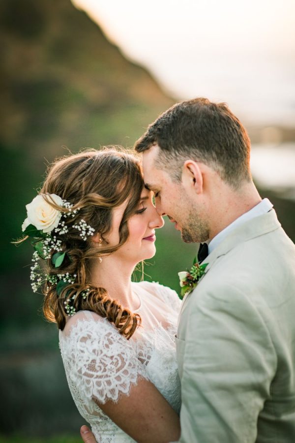 28 Gorgeous Beach Wedding Hairstyles from Real Destination Weddings - Destination Wedding Details