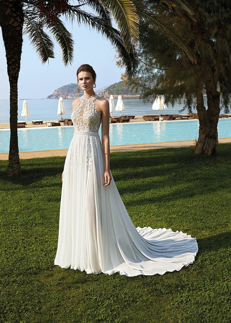 Spectacular Destination Wedding Dress Styles You'll Love - Destination ...