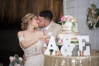 A Gorgeous Sunset Beach Wedding in Roatan Bay Island - Destination ...