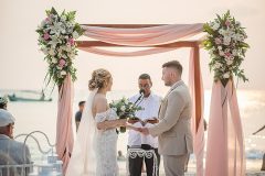A Gorgeous Sunset Beach Wedding in Roatan Bay Island - Destination ...